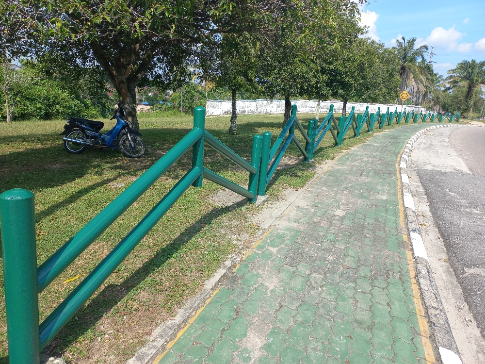 Jual Pengecatan tiang besi, pagar pembatas, palang dan sejenis lainnya ...