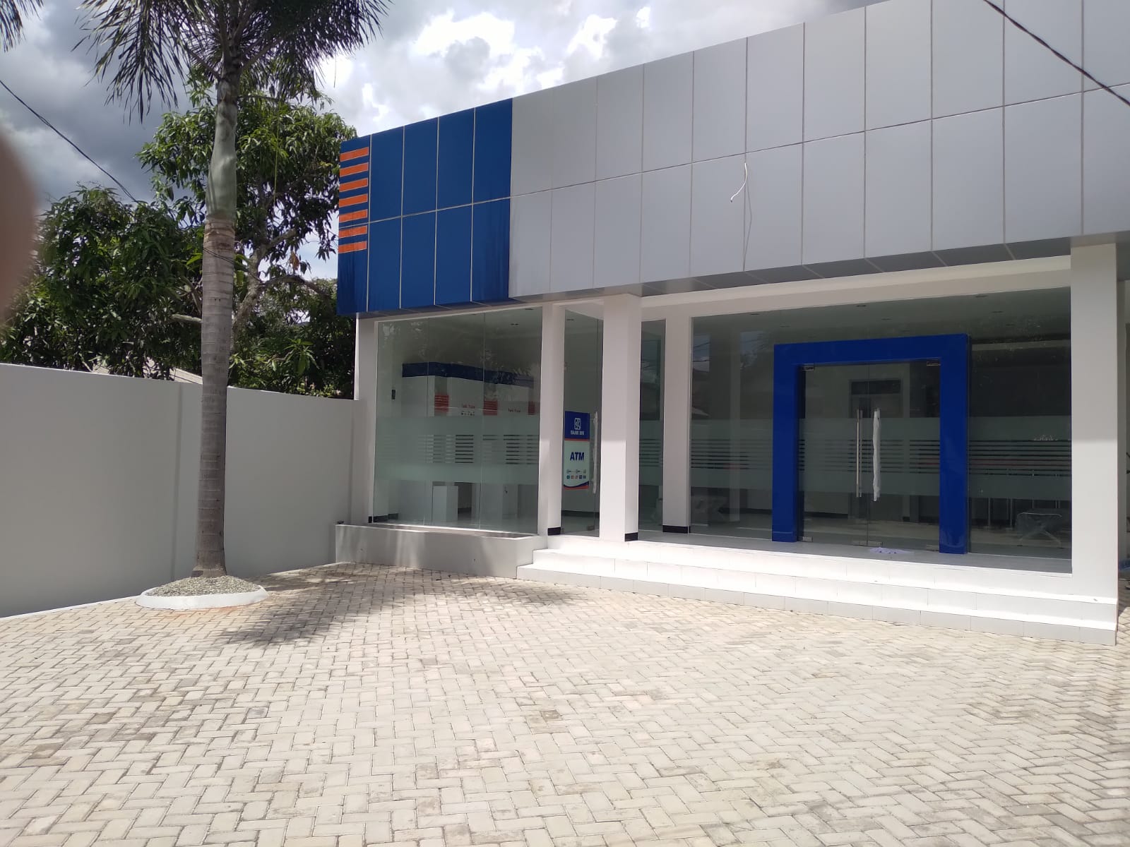 Jual Pekerjaan Renovasi Kantor BRI Unit Ciniru Supervisi Kantor Cabang ...