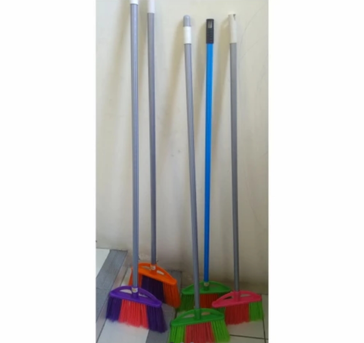 Jual BROOM,UPRIGHT:CLAW;PLASTIC;WOOD HDL | PaDi UMKM