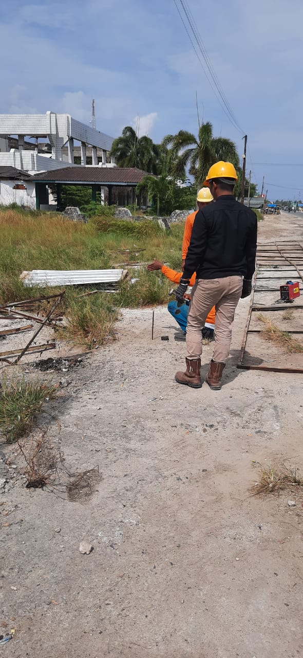 Jual PEKERJAAN PEMASANGAN PAGAR SENG TINGGI 2.1 M1 | PaDi UMKM