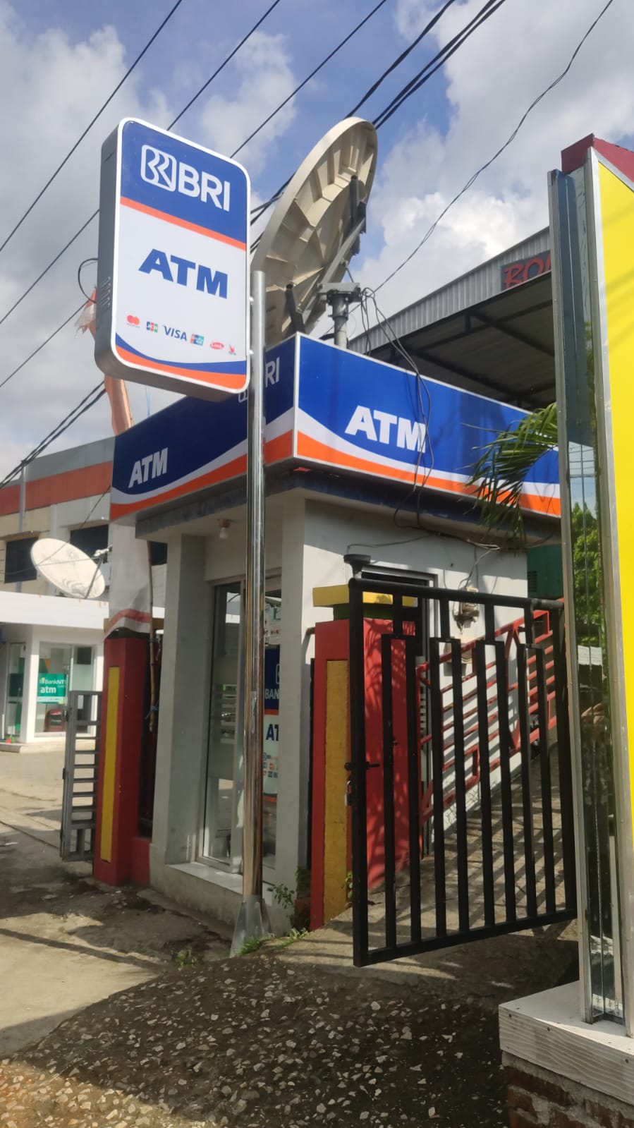 Jual Pengadaan Pylon dan Signage di ATM Supervisi Kanca BRI Raba Bima ...
